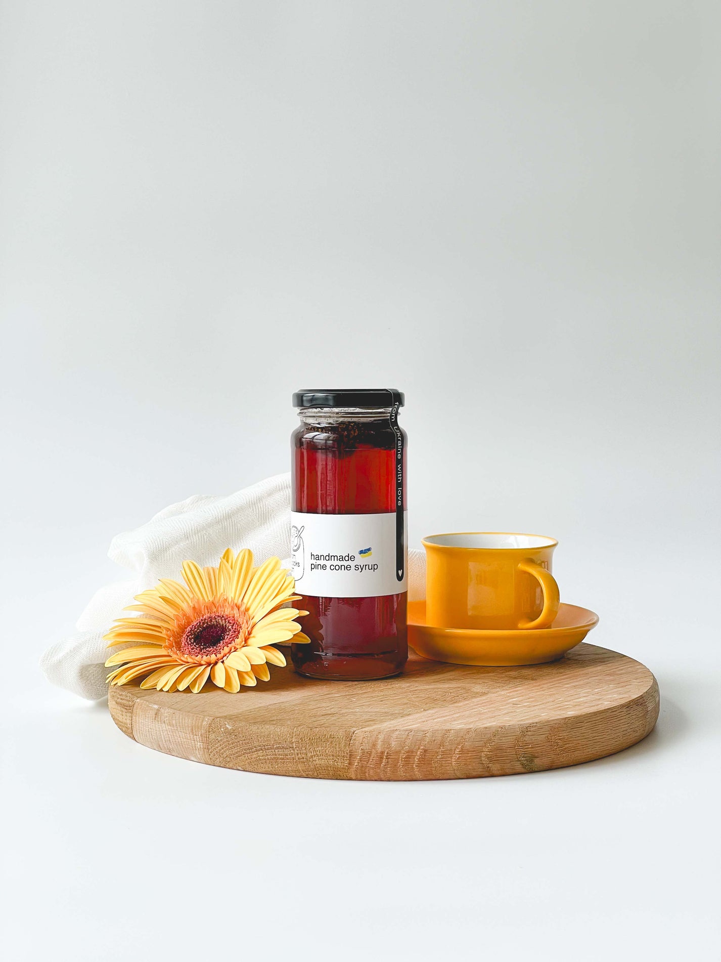 Pine cone syrup 350 ml – MomCooksJam