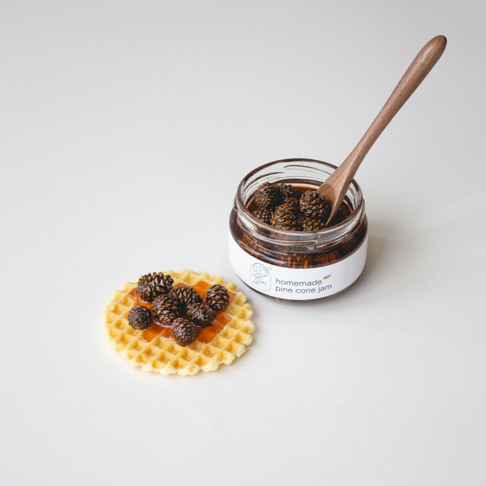 Natural pine cone jam 100 g (3,38 oz.) – MomCooksJam